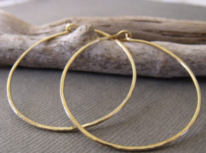 7 Unique Hoop Earring Designs | Craft Minute