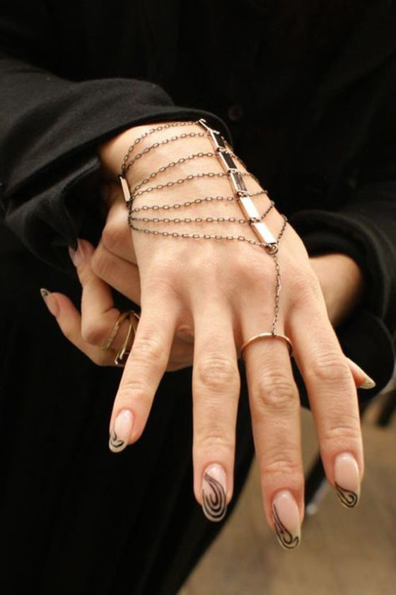 23 Beautiful Hand Chain Designs for Jewelry Making | Craft Minute