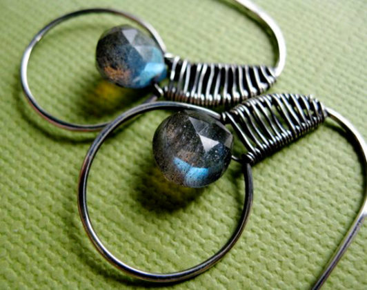 27 Creative Earring Wire Frame Designs | Craft Minute